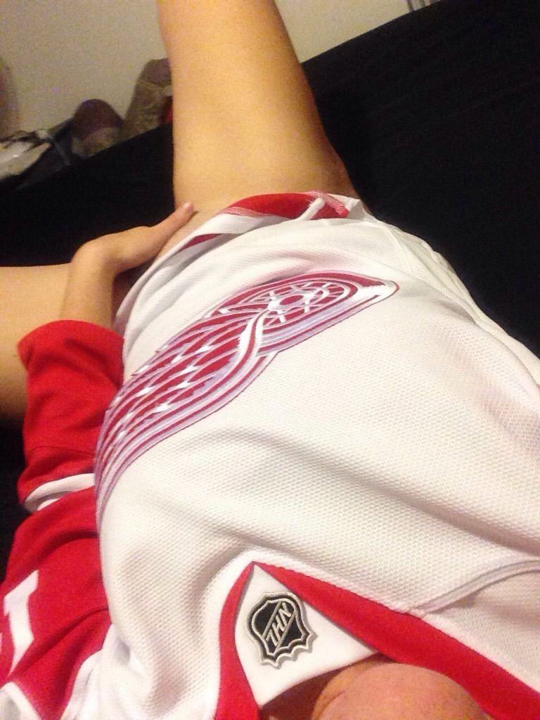 The wife likes to send photos in her favorite jersey to me while I'm at work. | Scrolller