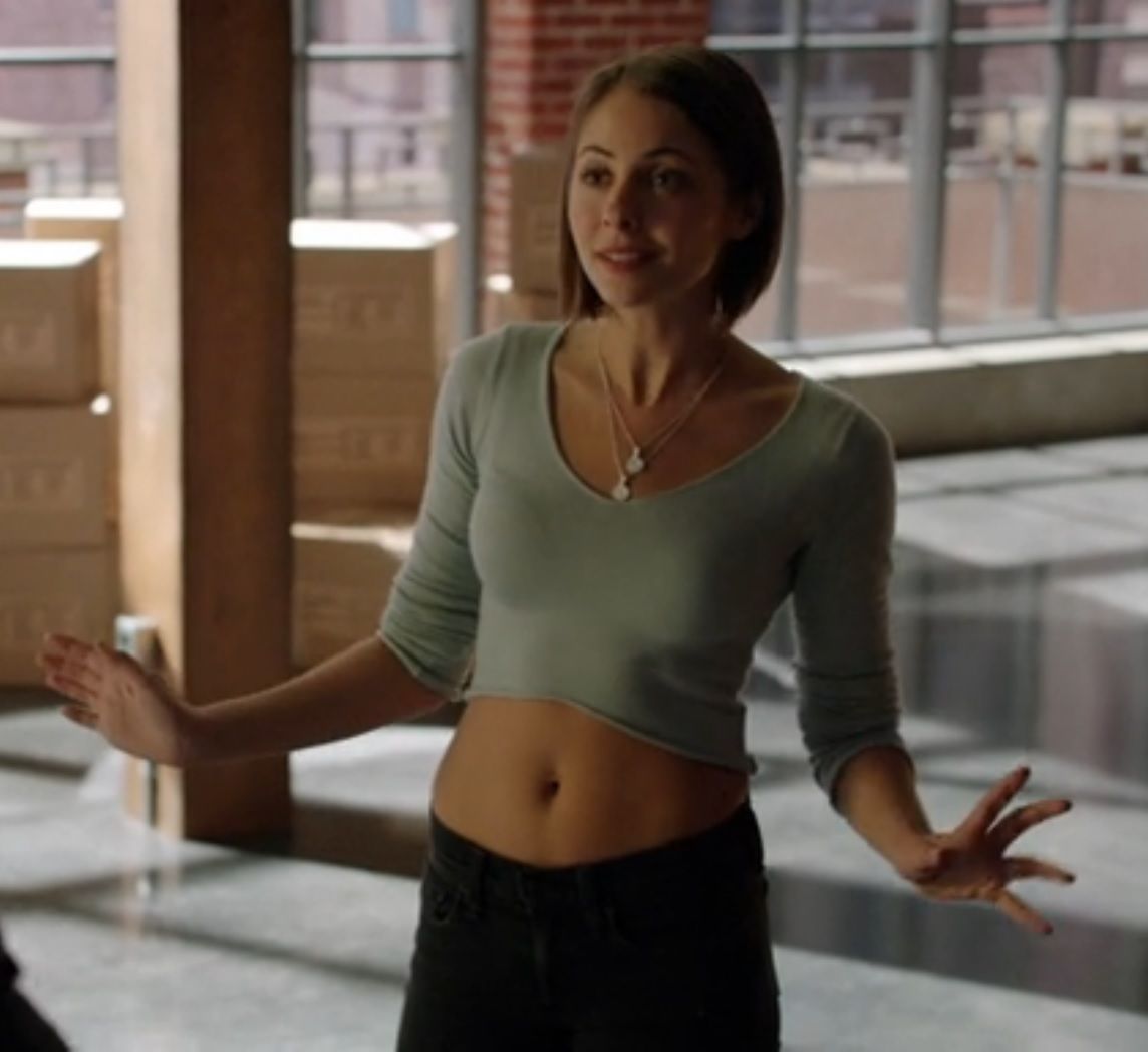 Thea Queen (from "The Secret Origin of Felicity Smoak") | Scrolller