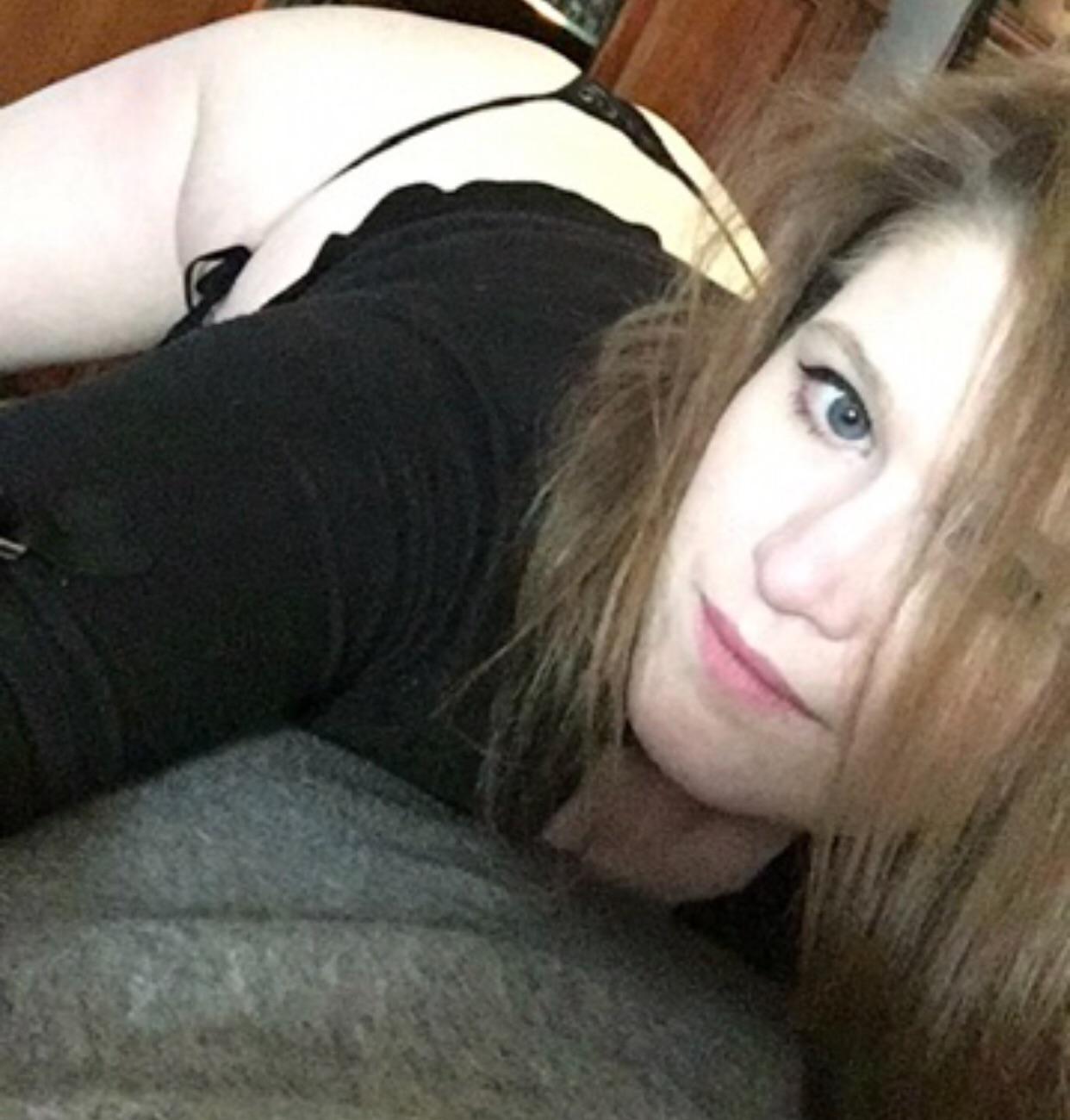 Thick thighs and thicker hips 😌 | Scrolller