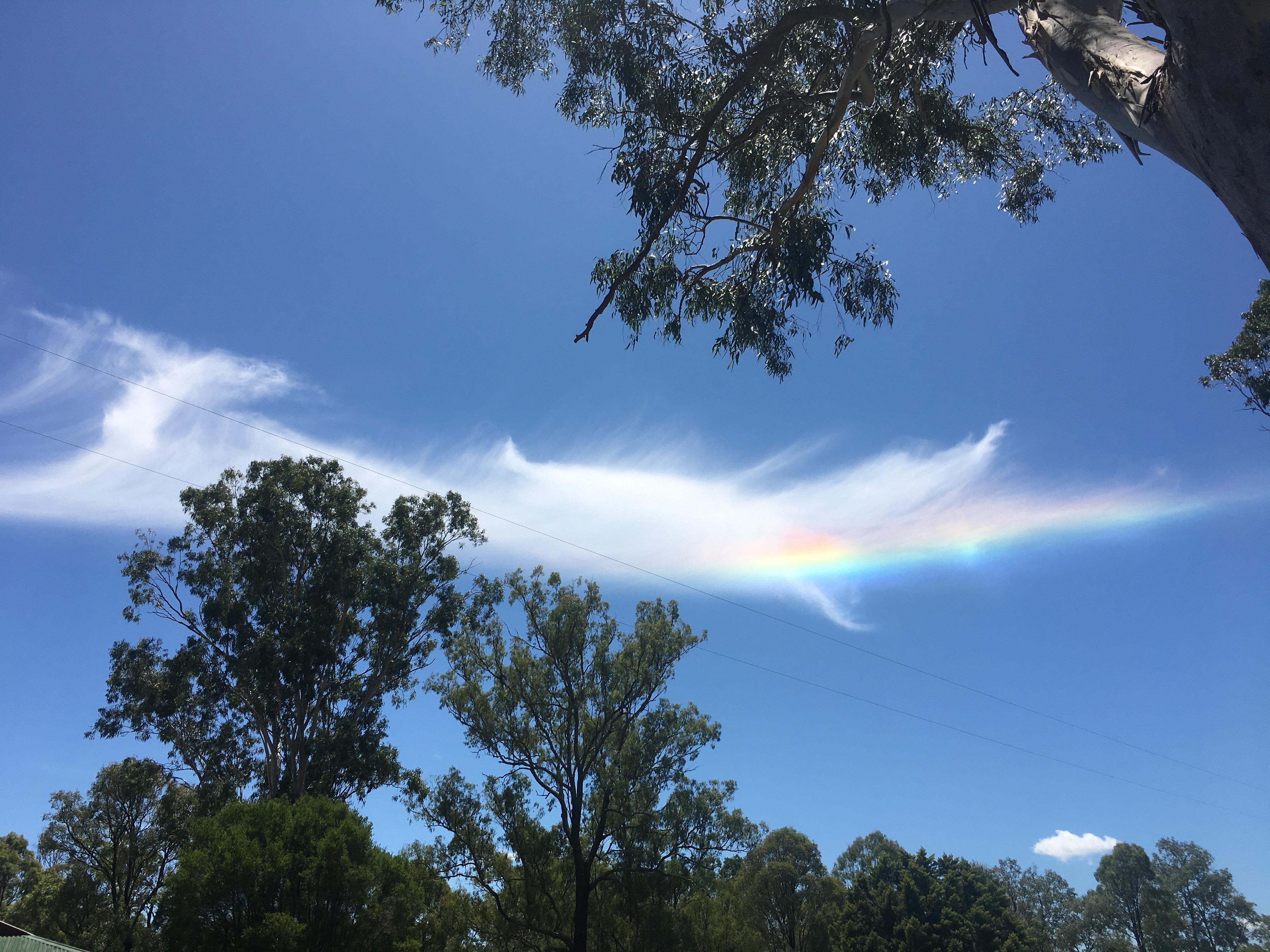 This iridescent cloud looks magical | Scrolller