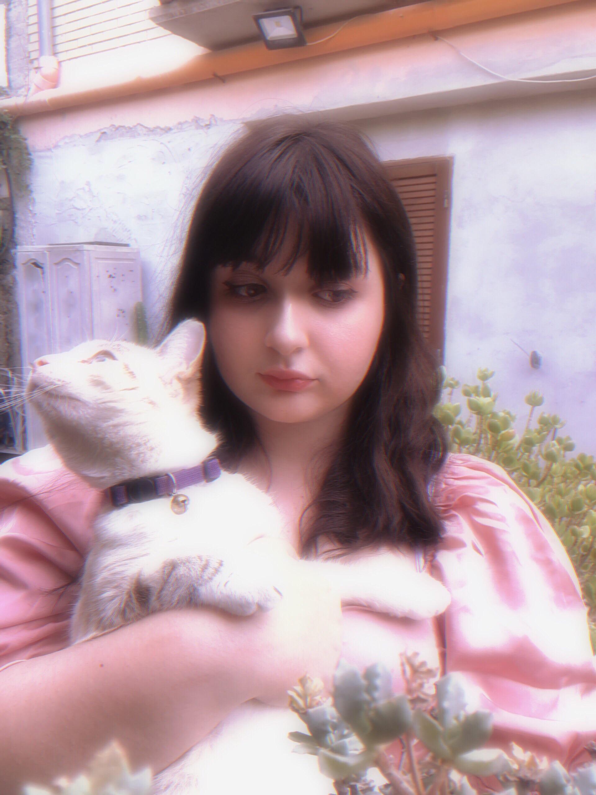 This is me and my cat Luna | Scrolller