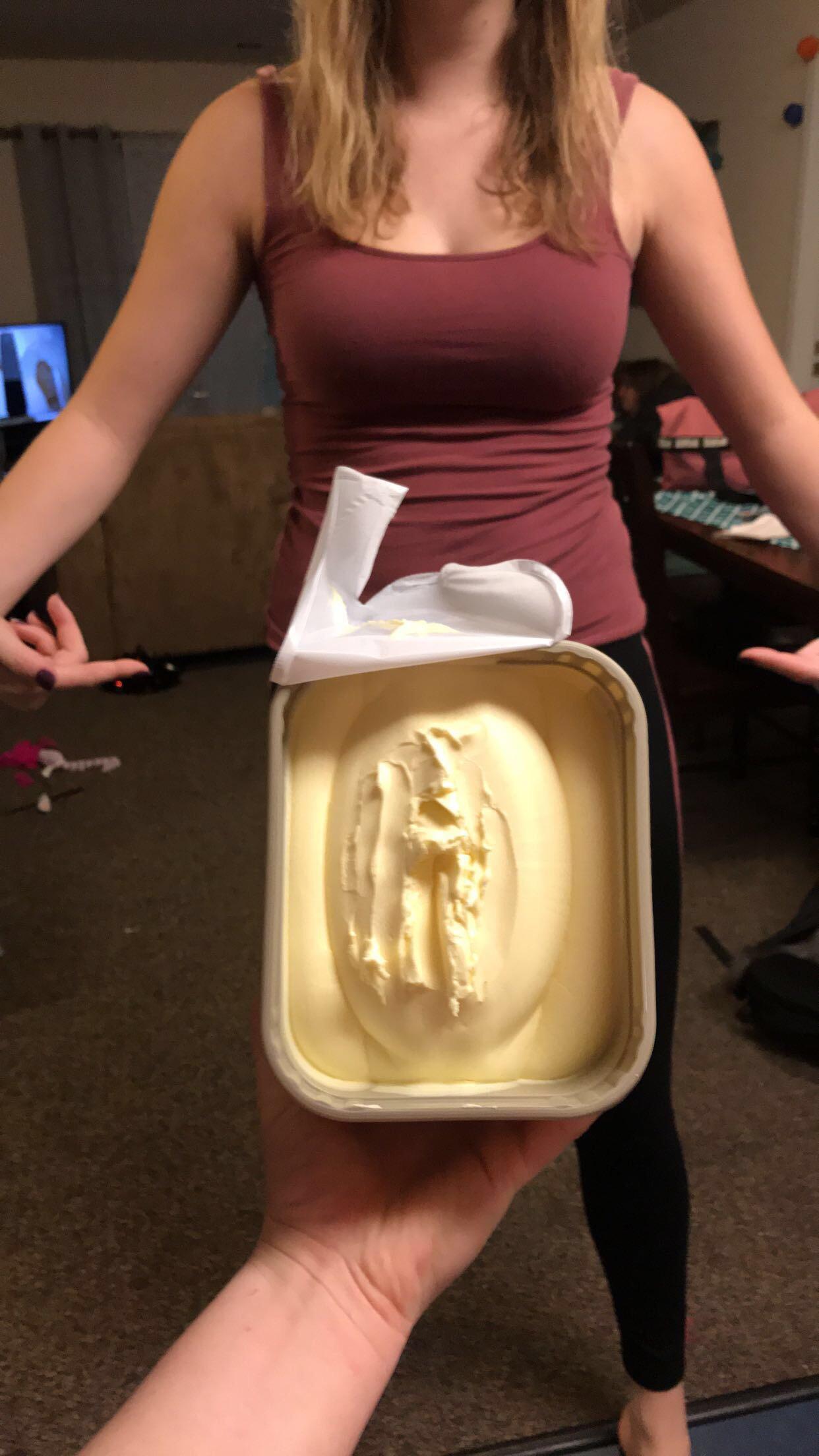 This tub of butter | Scrolller