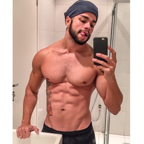 Those Pecs | Scrolller