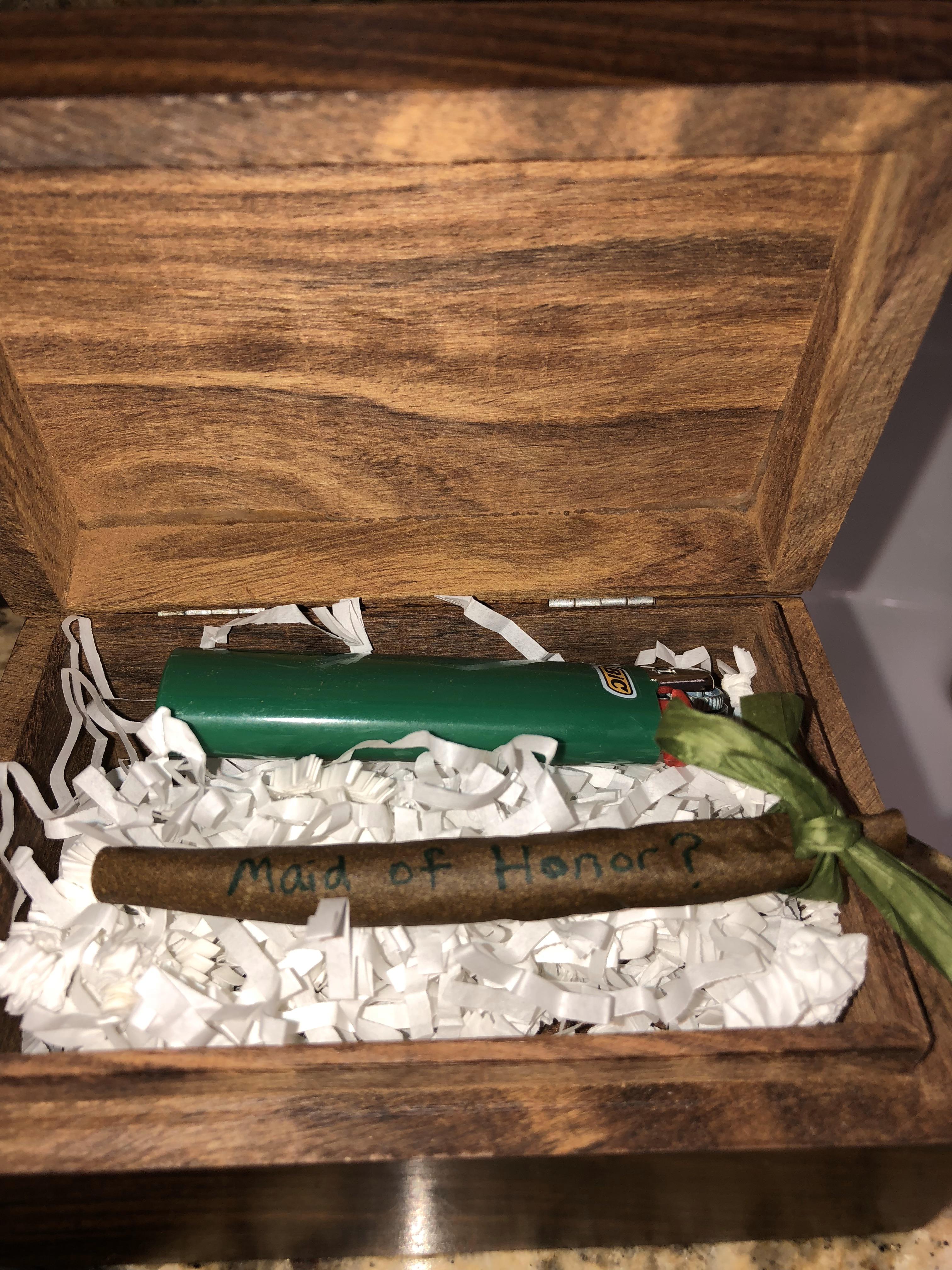 Thought y’all might appreciate the way my best friend asked me to be her maid of honor | Scrolller