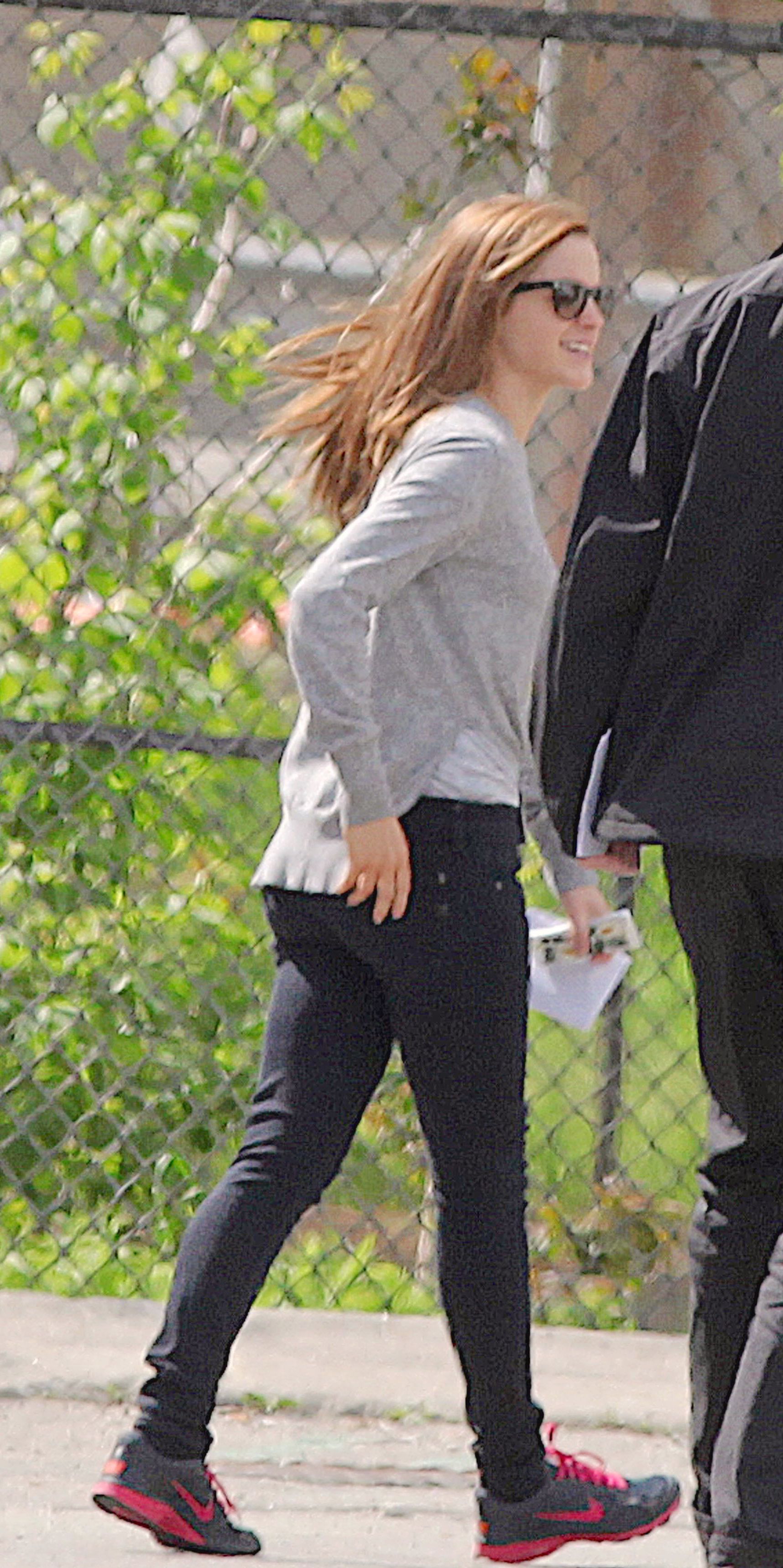 Tight black pants | Scrolller