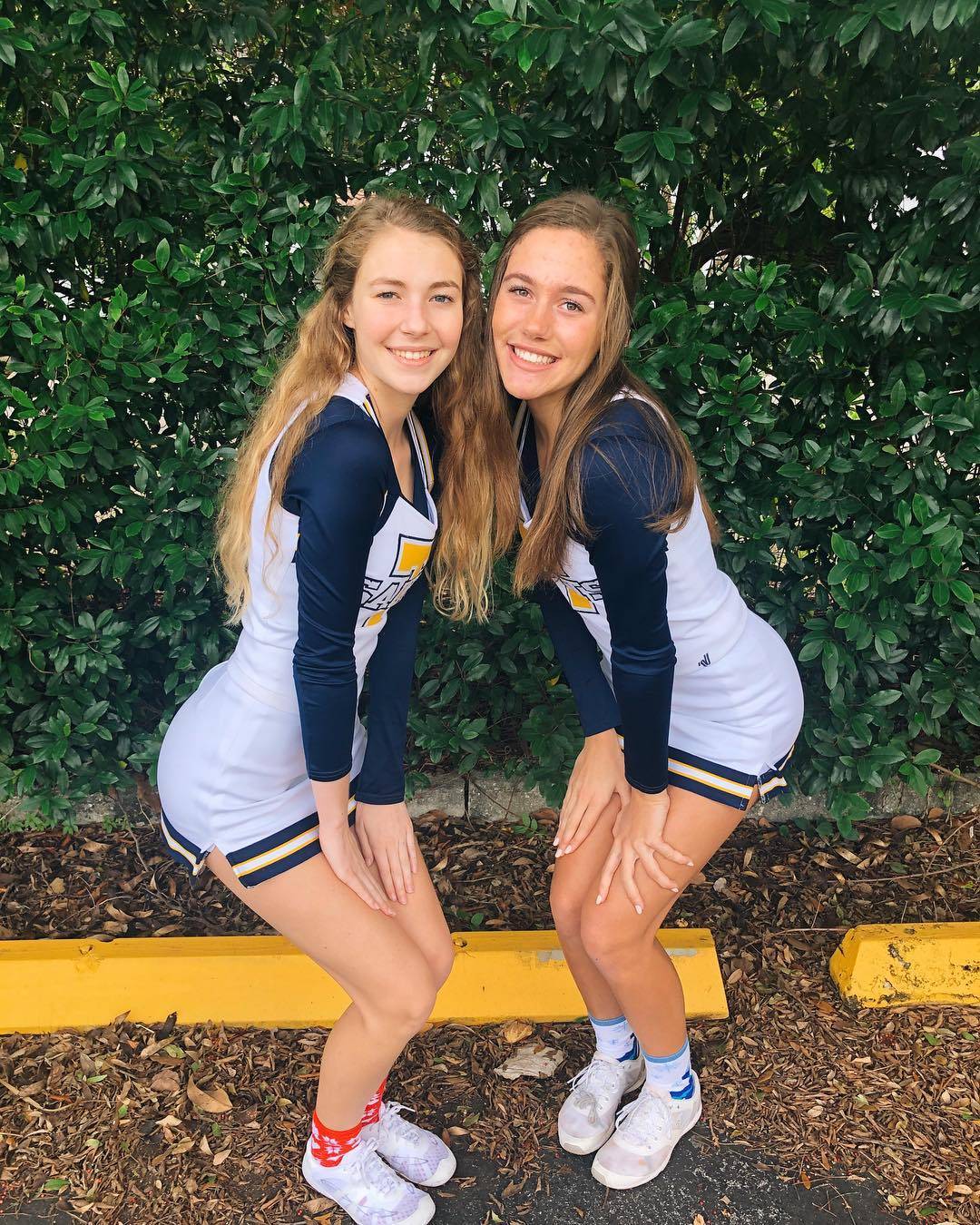 tight cheer | Scrolller