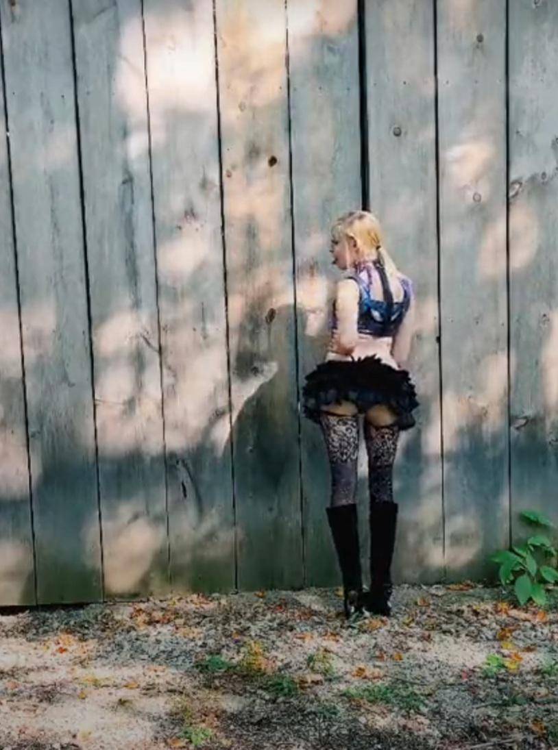 Tiktok girl again 👍 | Scrolller