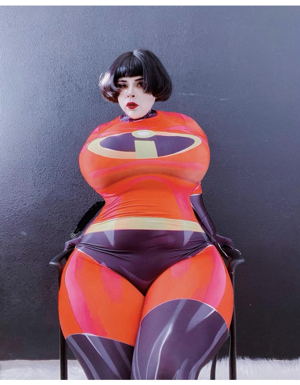 Tiny head strikes back | Scrolller