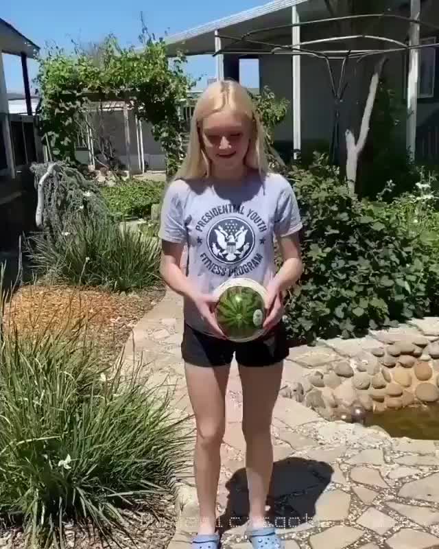 To bump a watermelon | Scrolller
