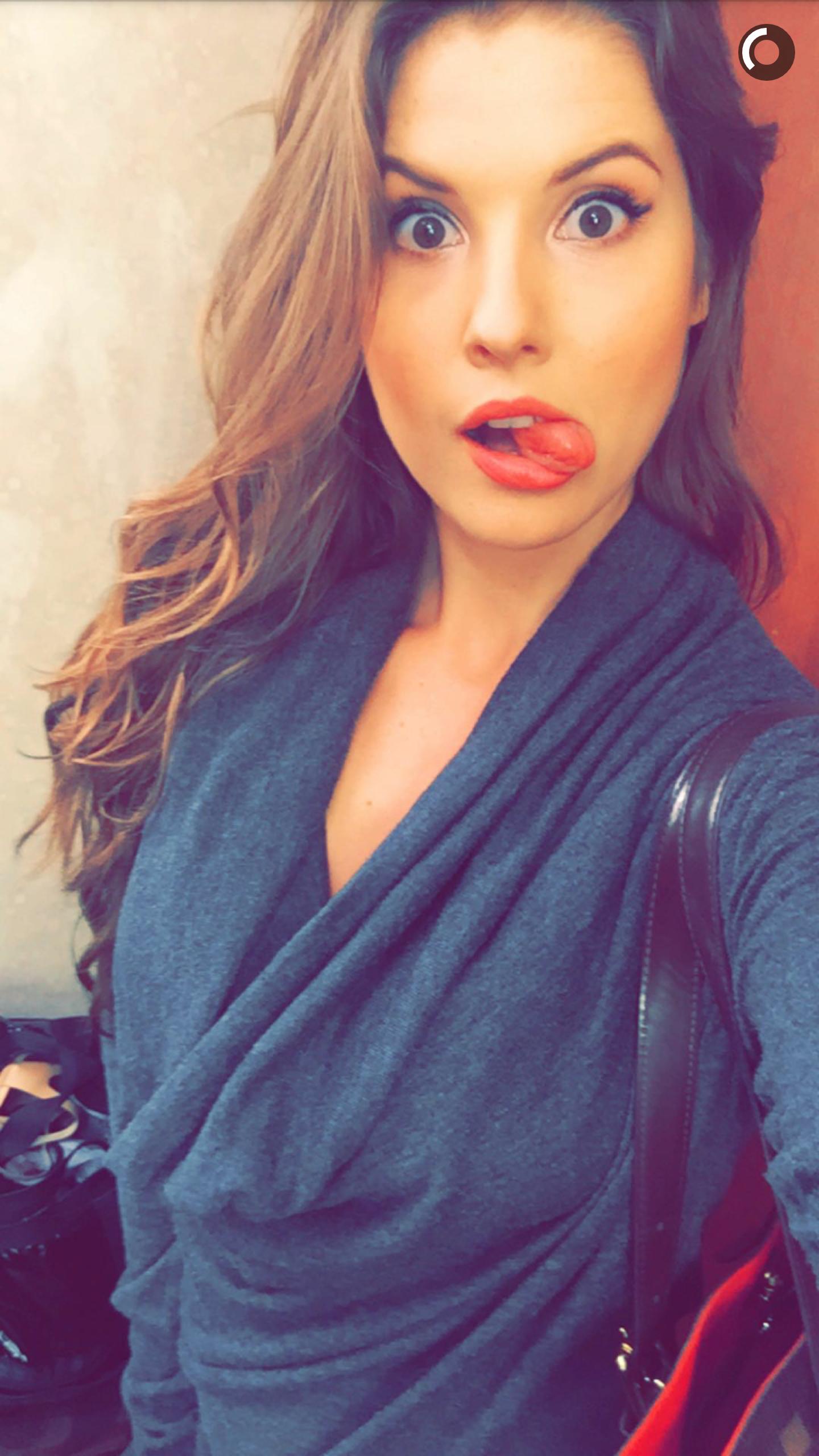 Tongue Out Scrolller