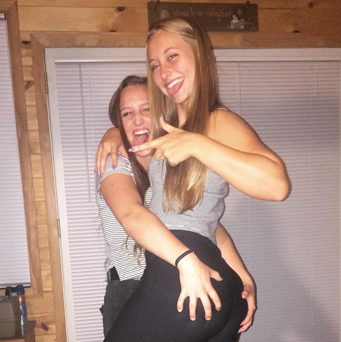 Tongues out and hands full | Scrolller