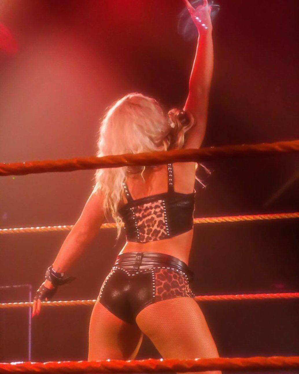 Toni’s thick ass | Scrolller