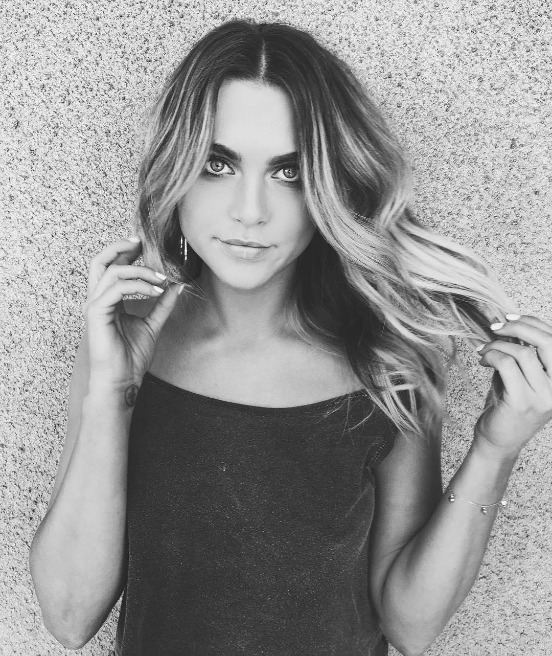 Too Pretty | Scrolller