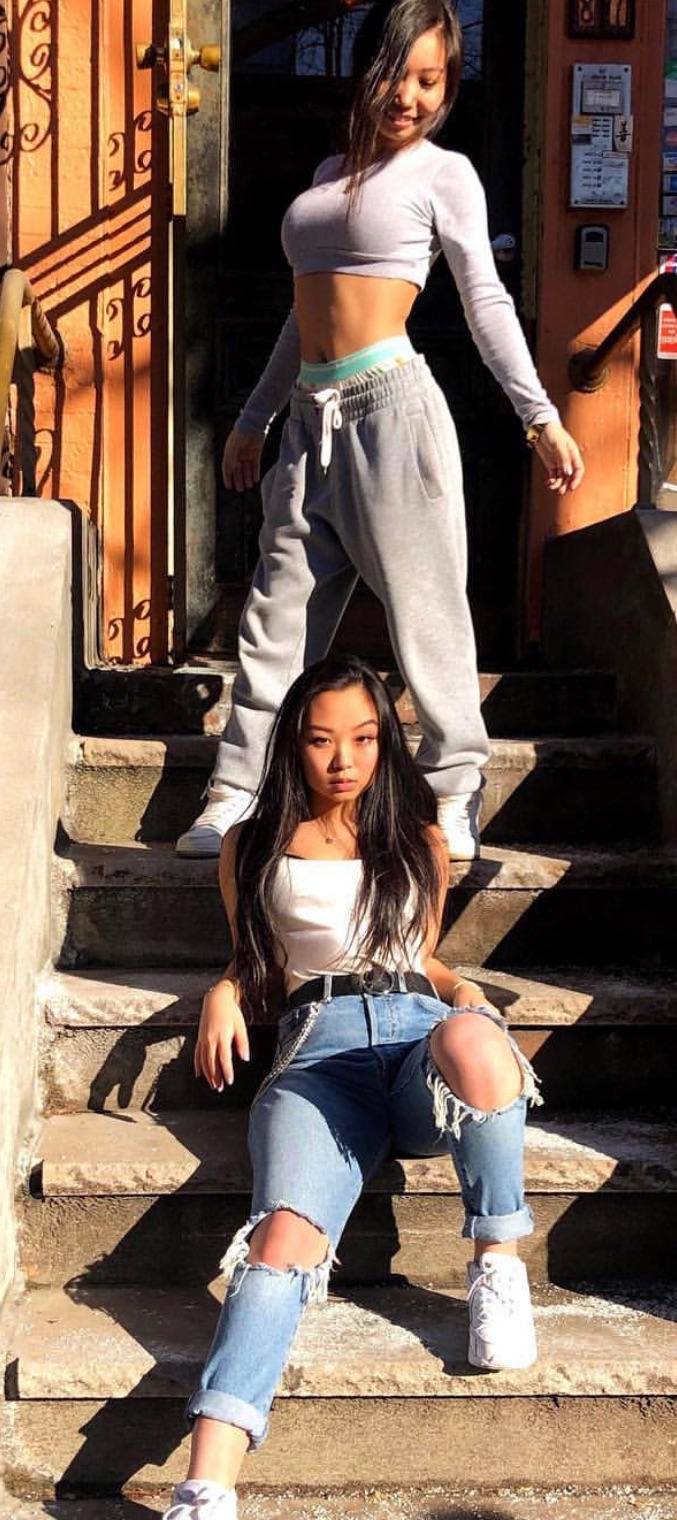 top or bottom? | Scrolller