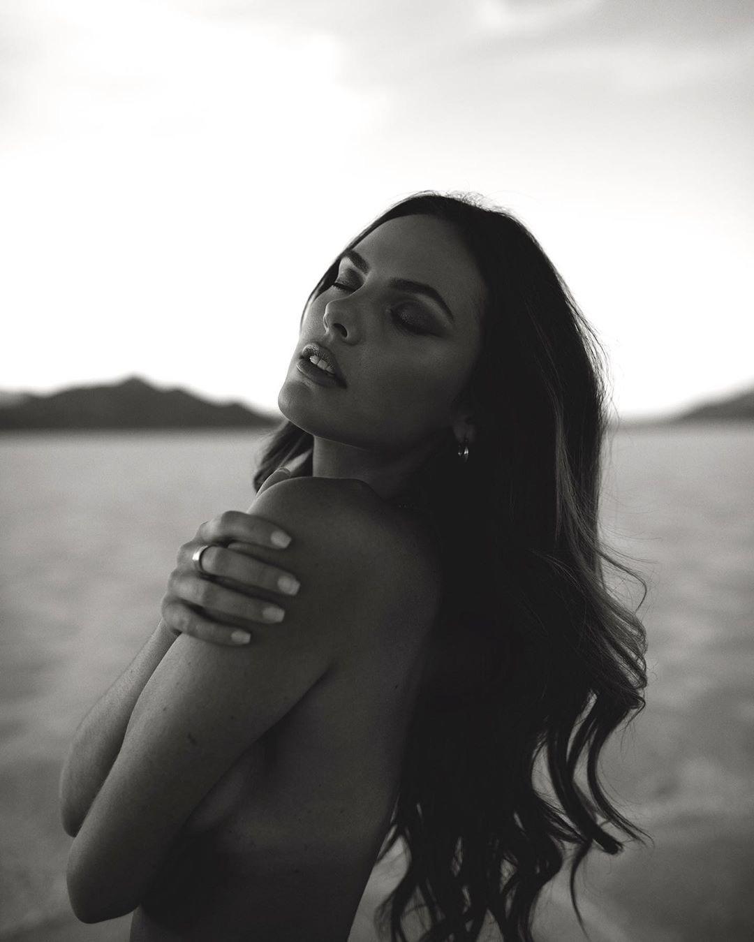 Topless B/W | Scrolller