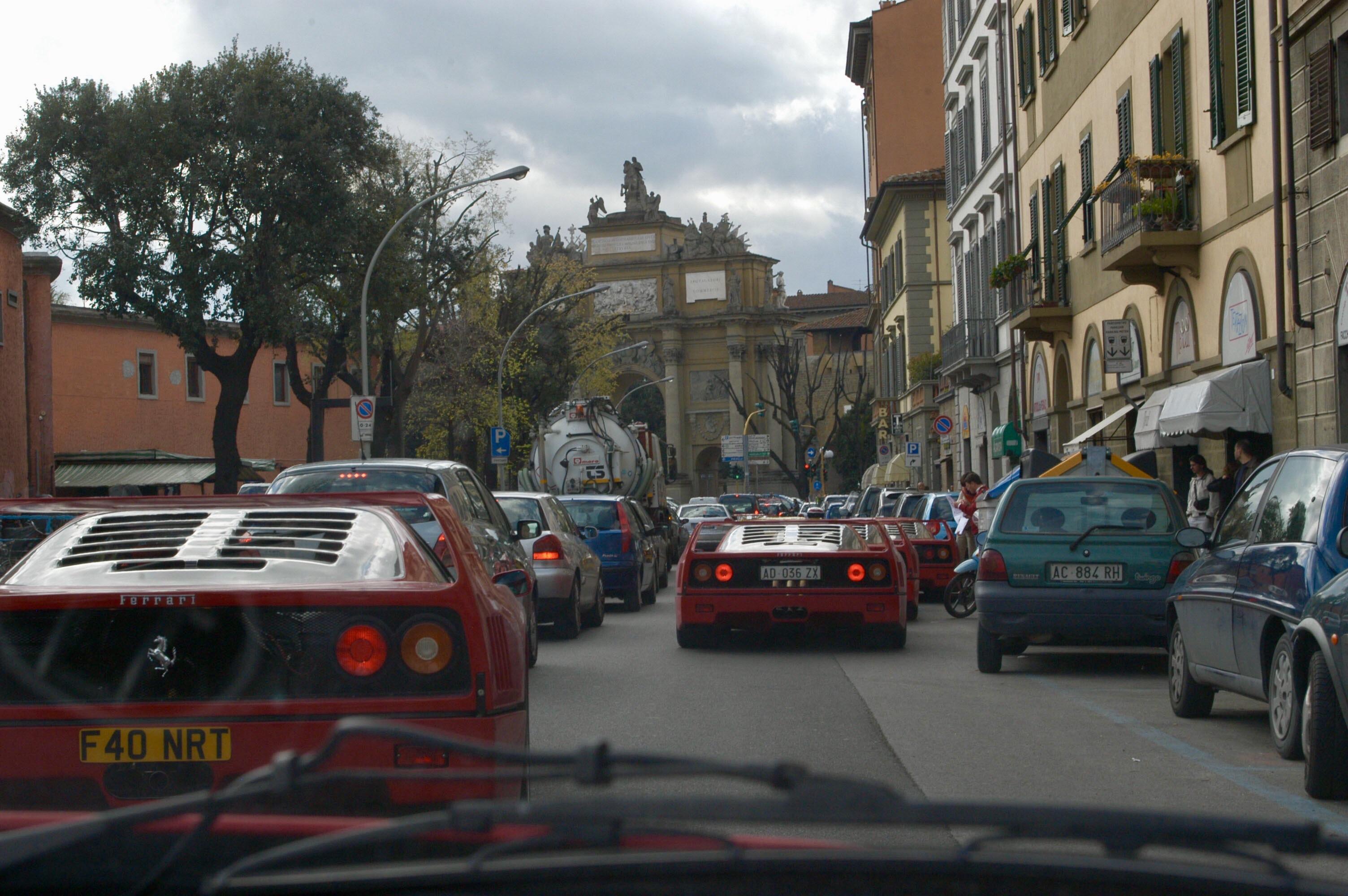 Traffic jam in Florence | Scrolller