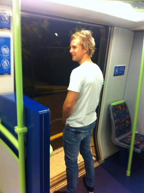 Train Pisser | Scrolller