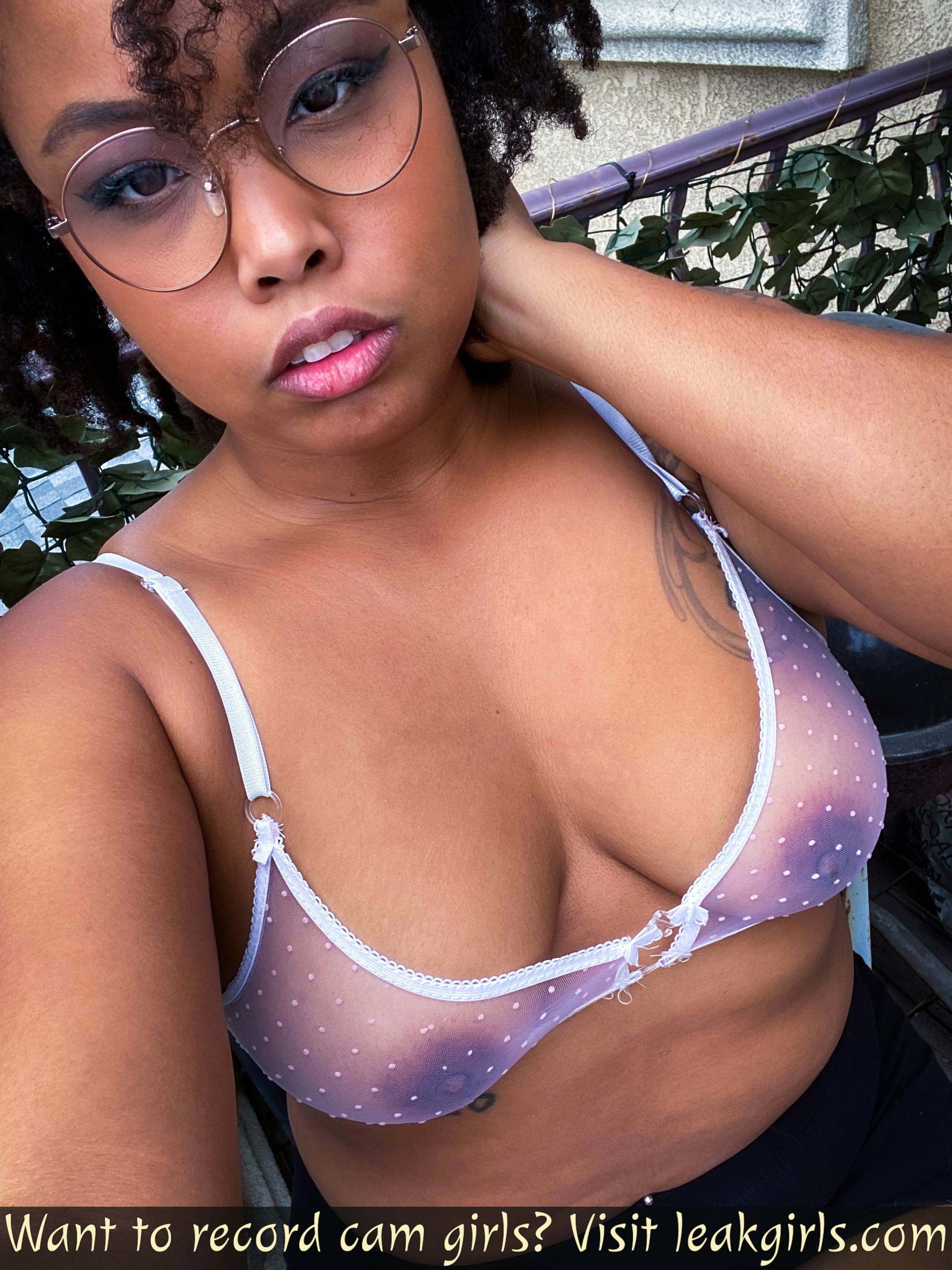 Tryna look cool while worrying about the neighbors seeing. How'd I do? 😅 | Scrolller