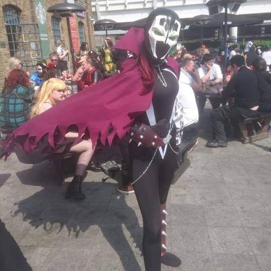 Turns out not having big old man muscles just makes people confused. Cosplay fail. | Scrolller