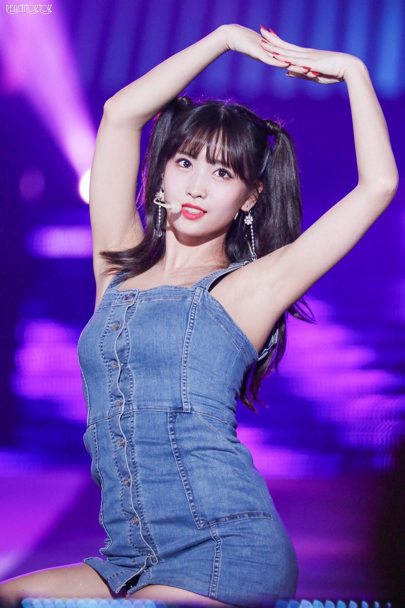 Twice - Momo | Scrolller