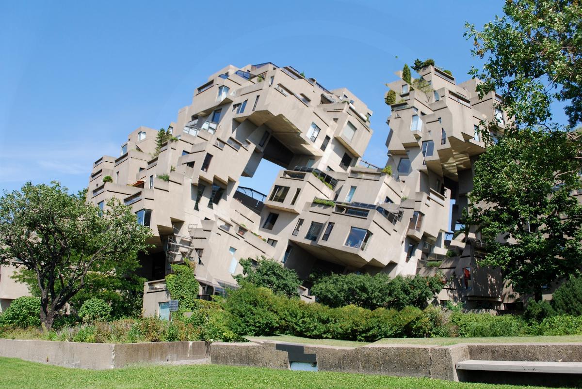 Twisted Building | Scrolller