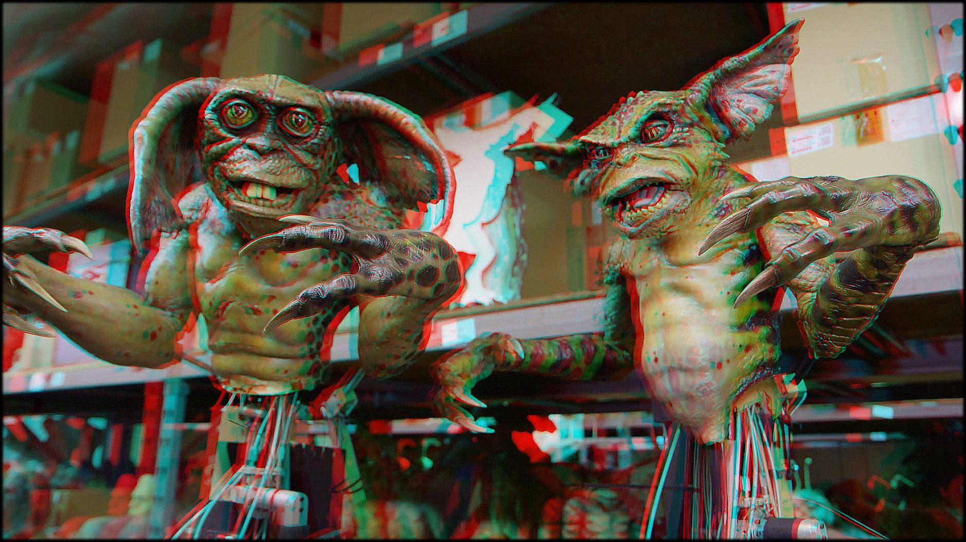 Two animatronic puppets from the movie "Gremlins" | Scrolller