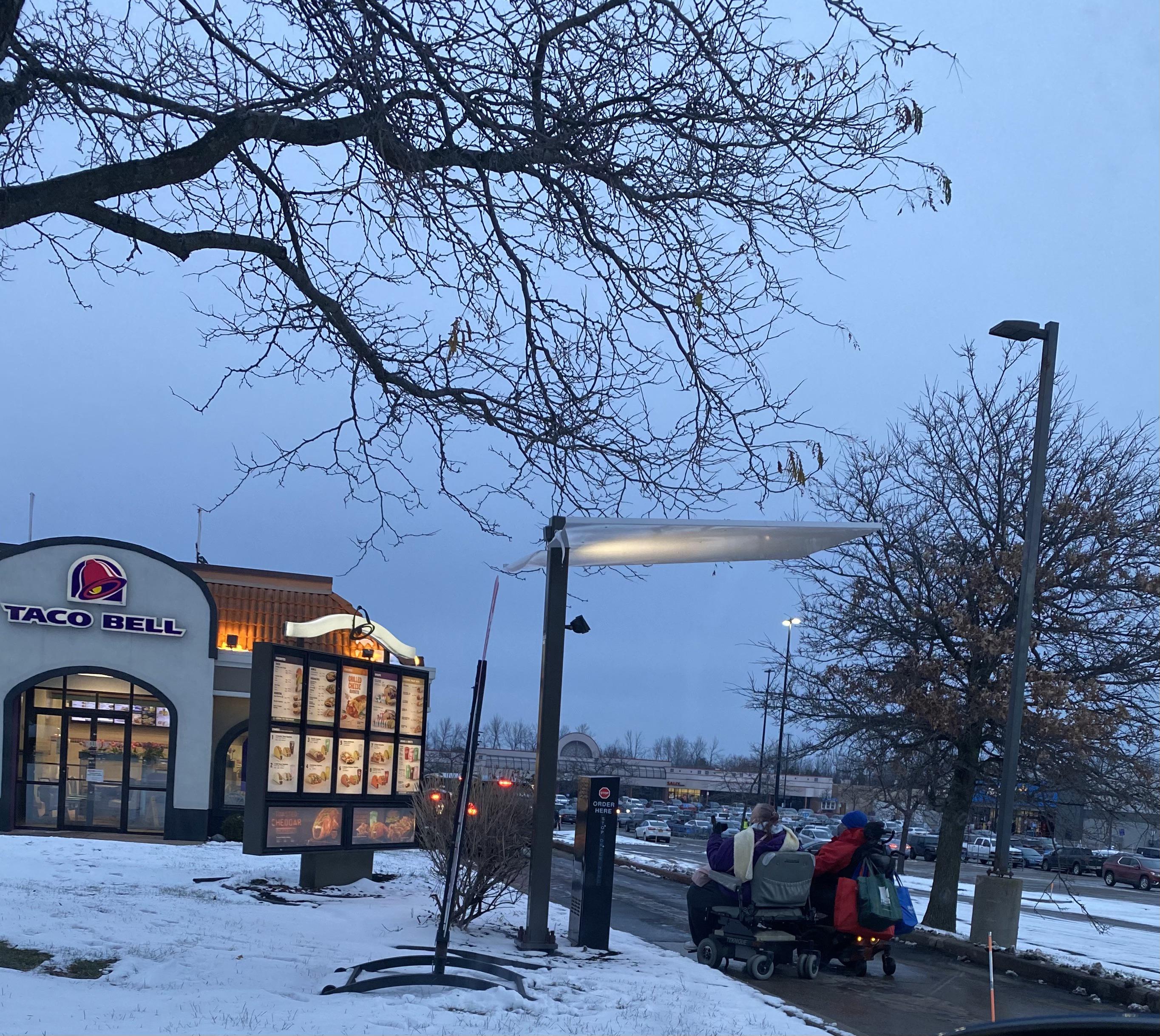 Typical Taco Bell drive-thru vibe | Scrolller