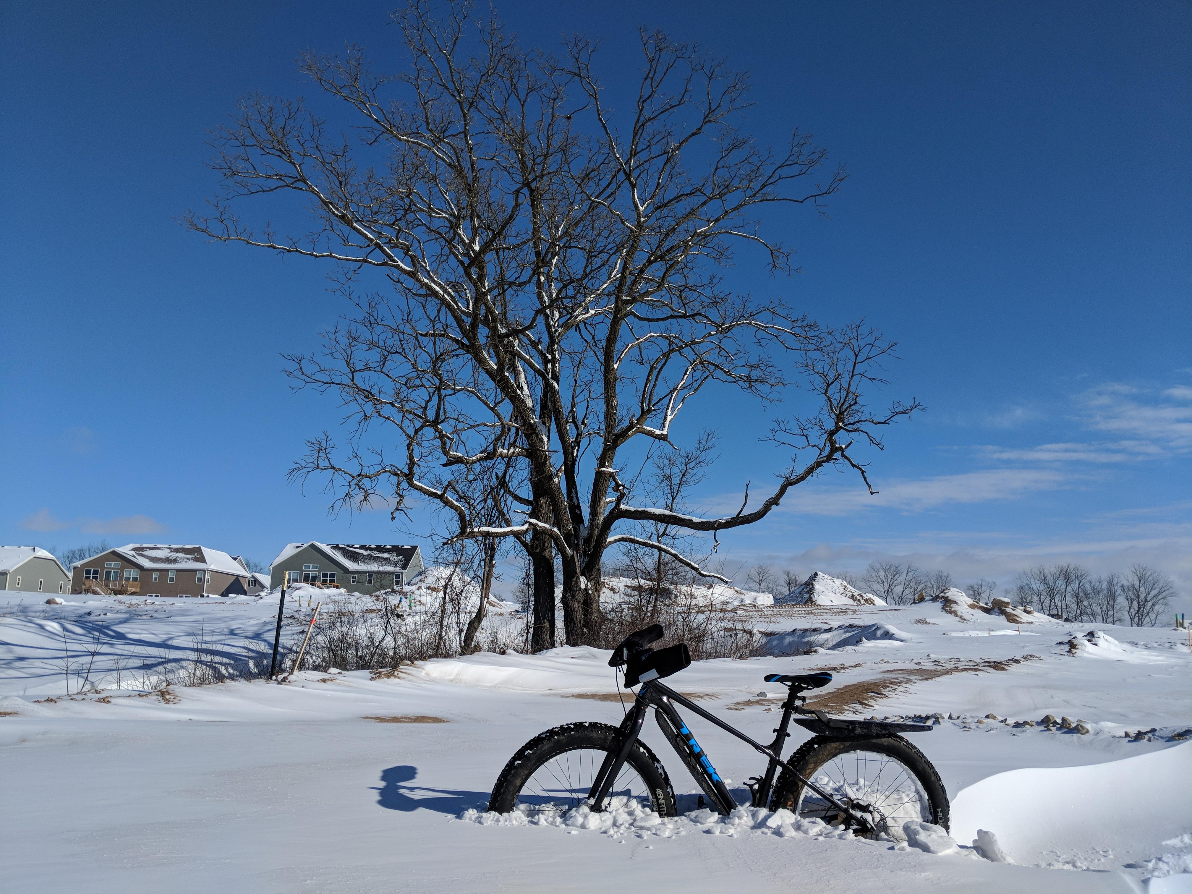 Unexpected snow drift | Scrolller