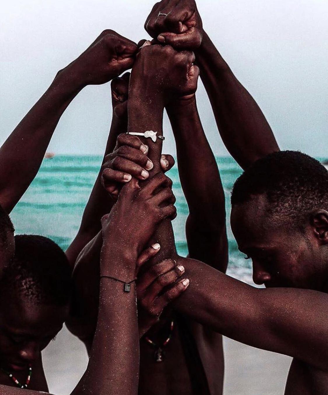 United we stand | Scrolller