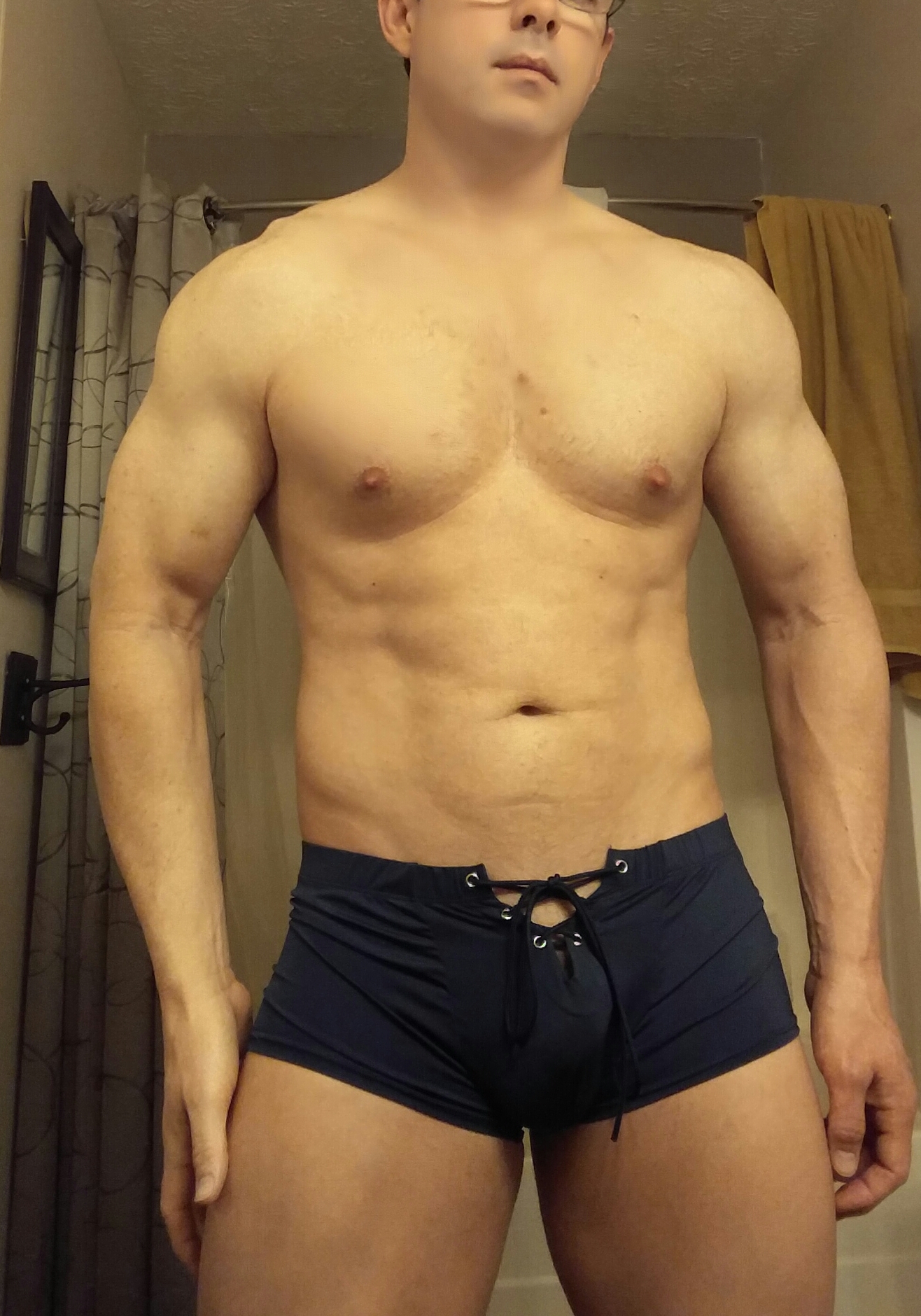 Unlace [m]e? | Scrolller