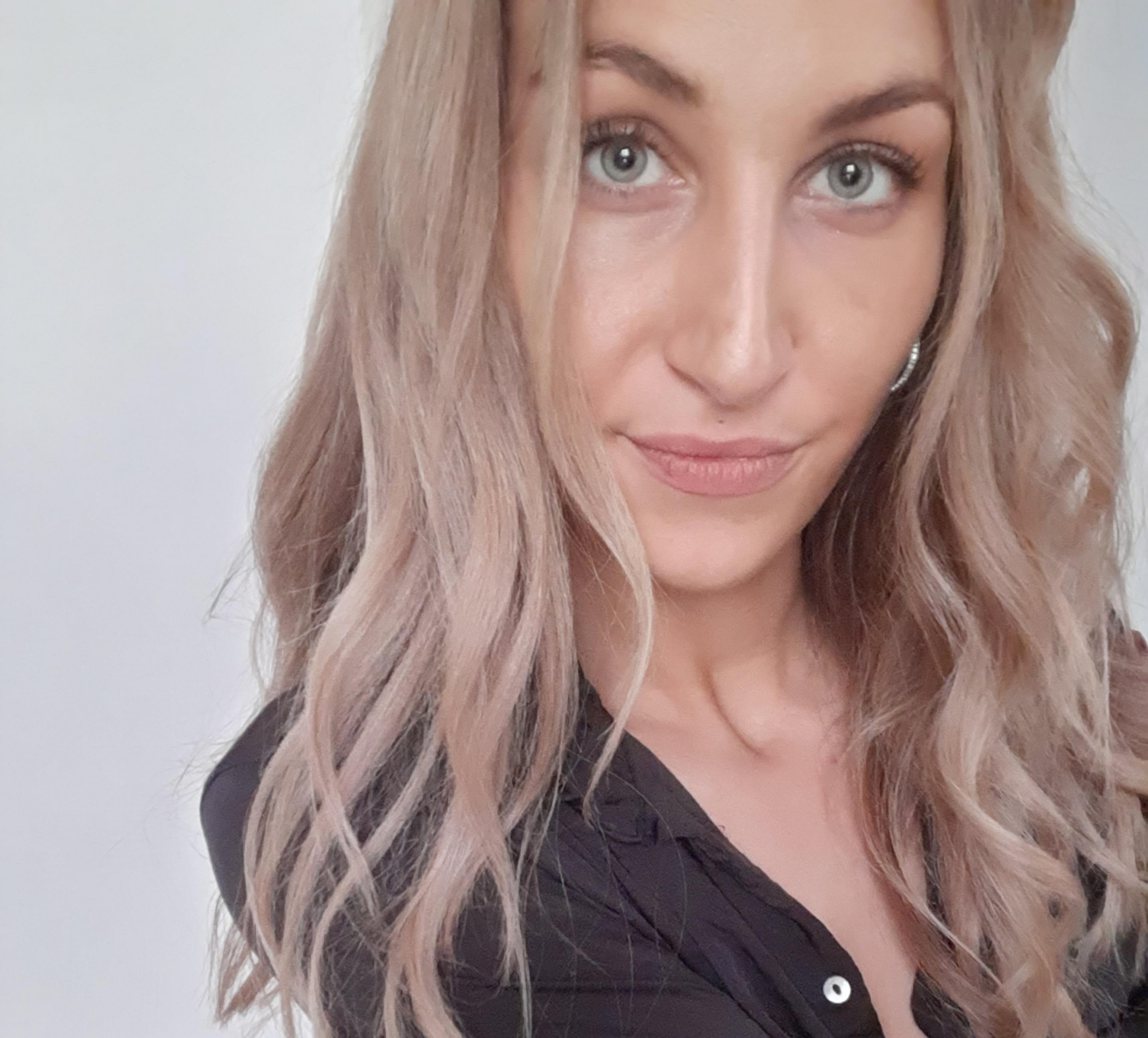 That's me😏🧡 | Scrolller