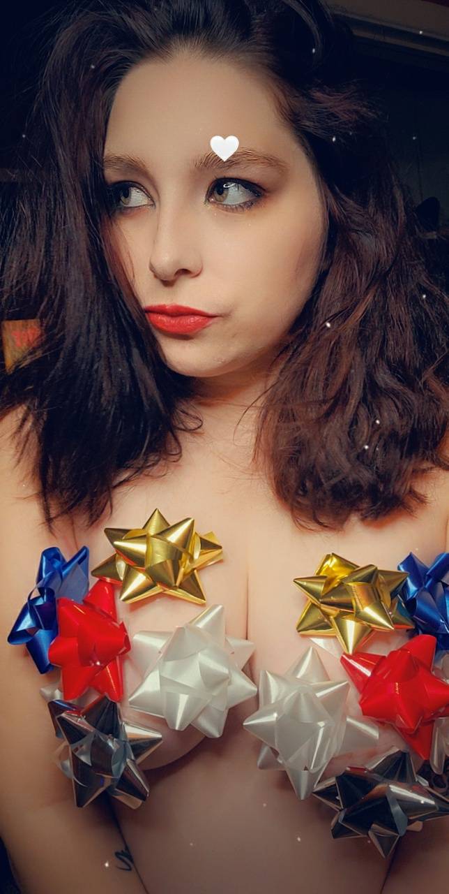 Your gift is ready to be unwrapped! What are you waiting for? | Scrolller