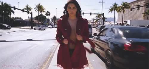 Valentina Nappi quick flash | Scrolller