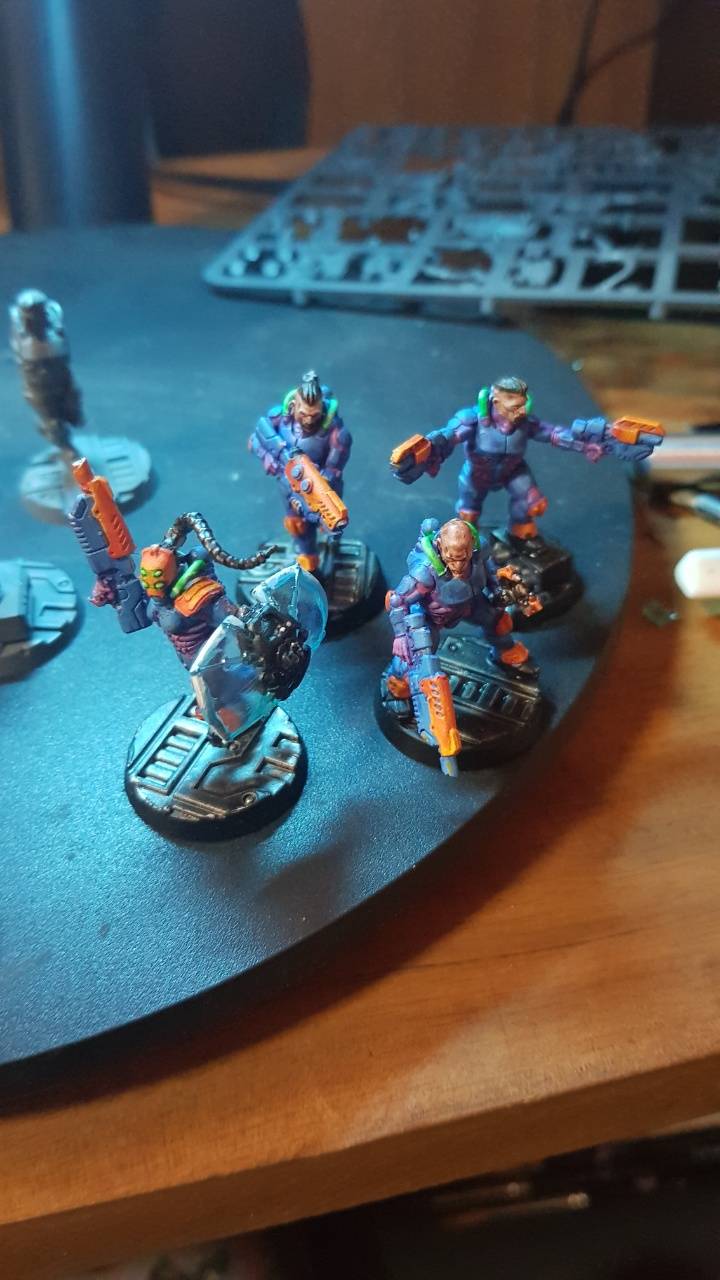 Van saar | Scrolller