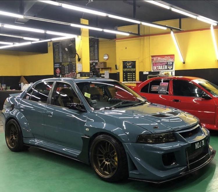 Varis widebody kit on the Evo 6 is hot | Scrolller