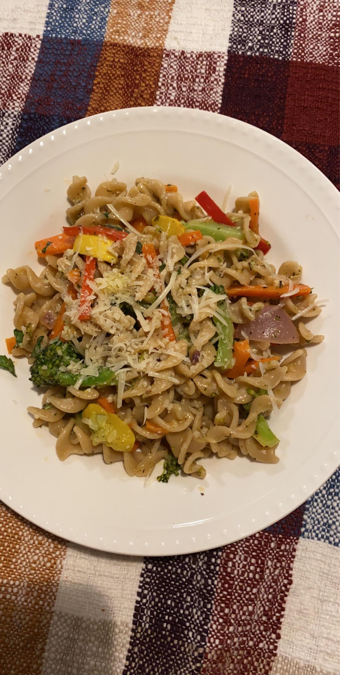 Veggie pasta primavera | Scrolller