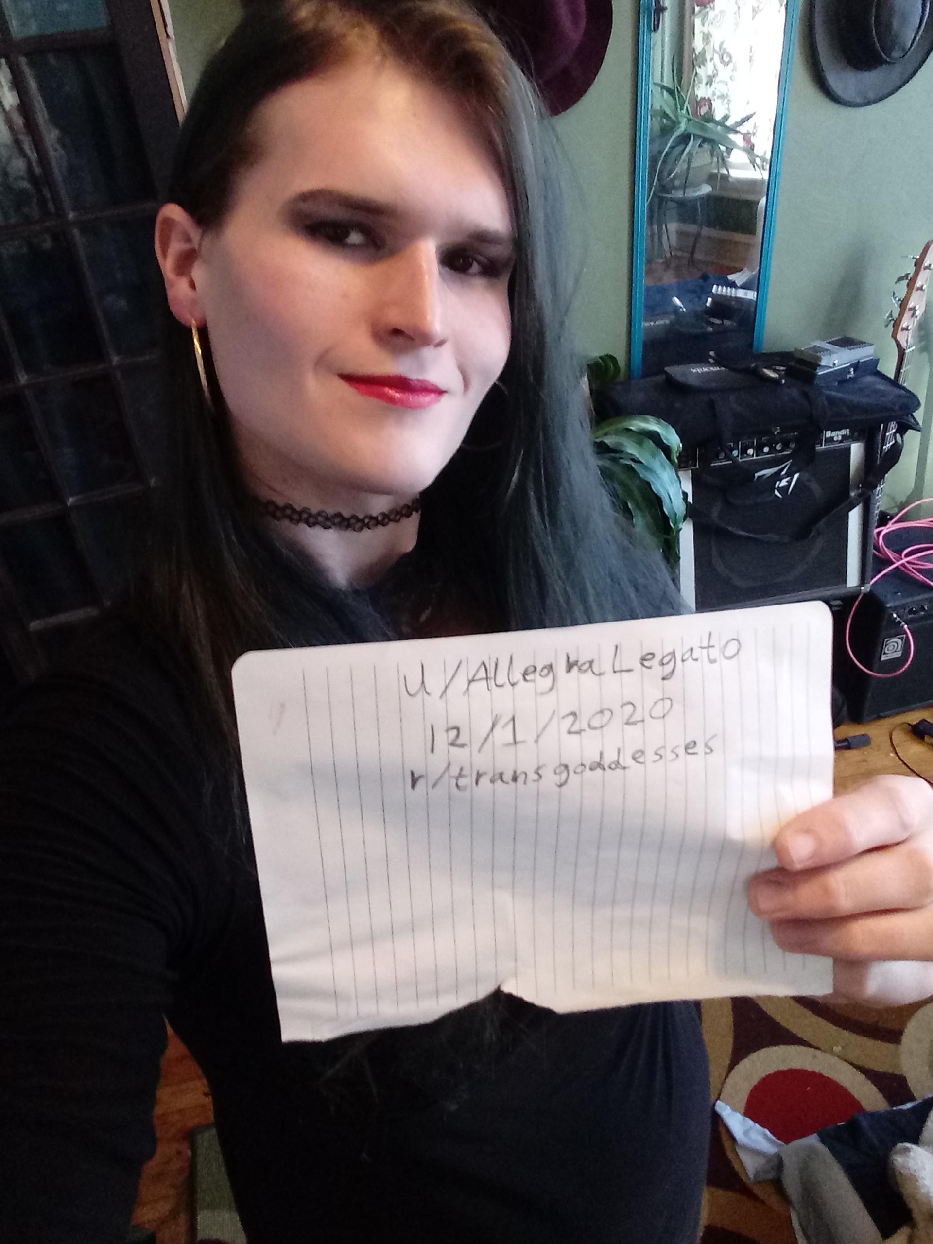 Verification post :) | Scrolller