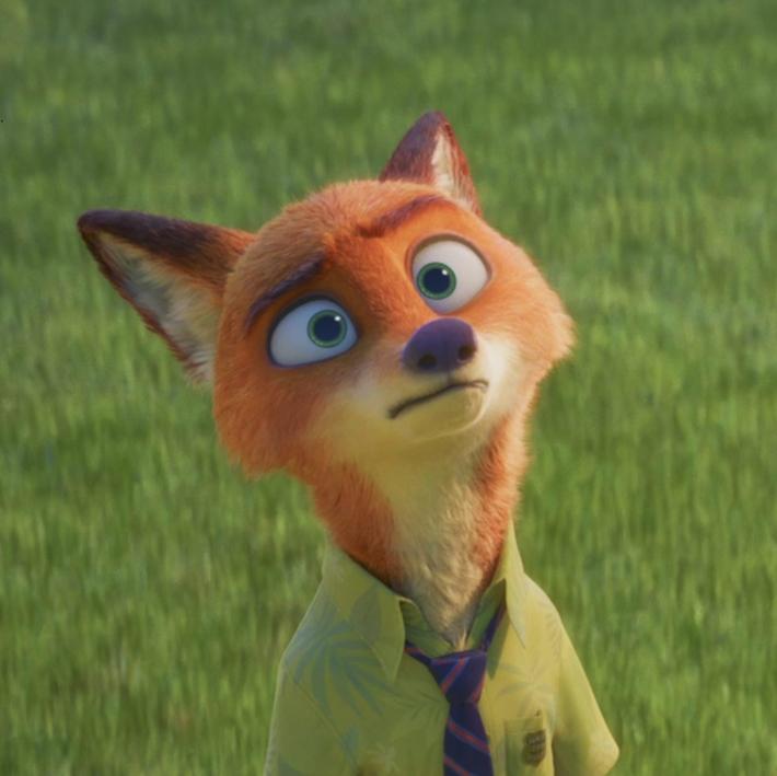 Very apparent neck floof! | Scrolller