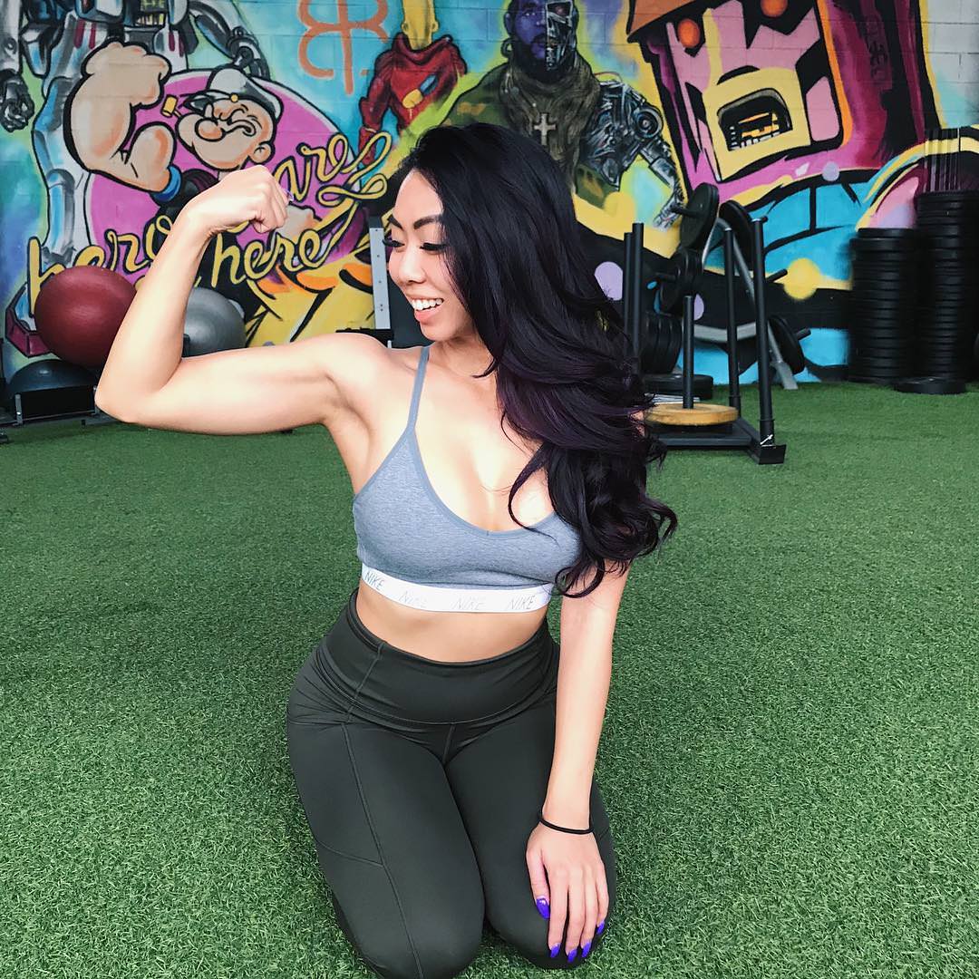 Victoria Flexing | Scrolller