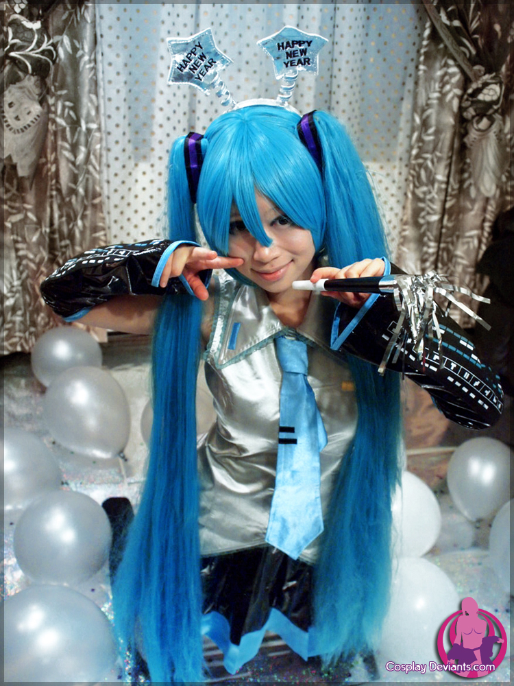 [Vocaloid] New Years (CosplayDeviants) Full Set | Scrolller