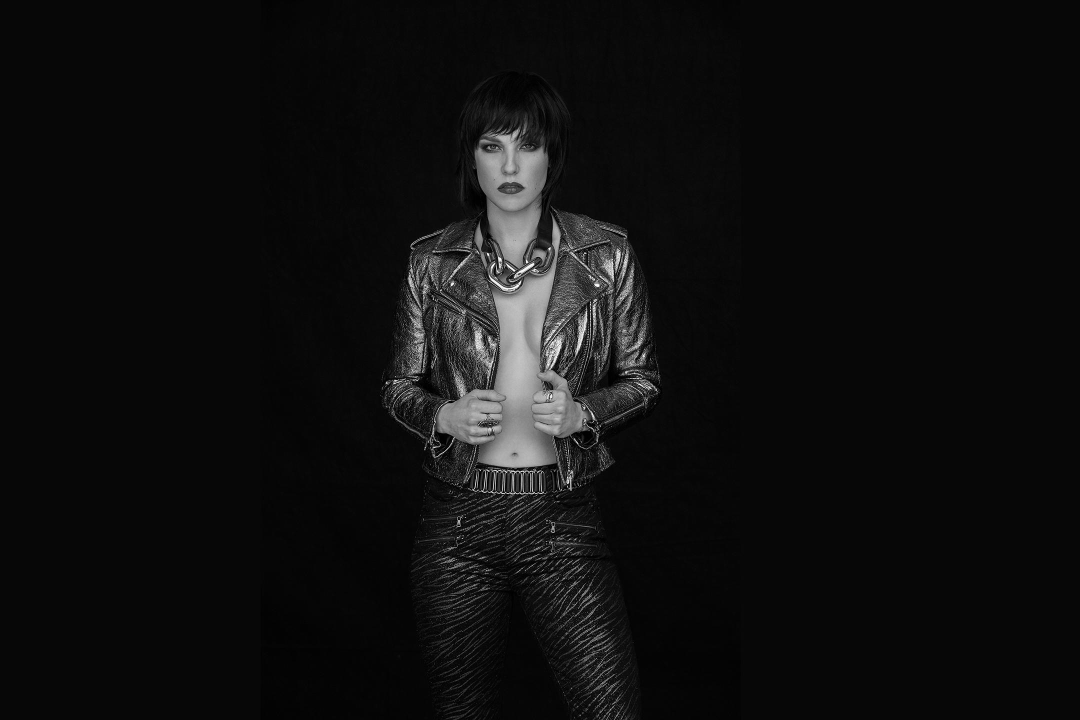 Lzzy Hale | Scrolller