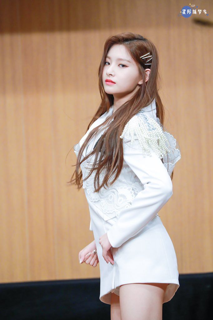 Wang Yiren | Scrolller