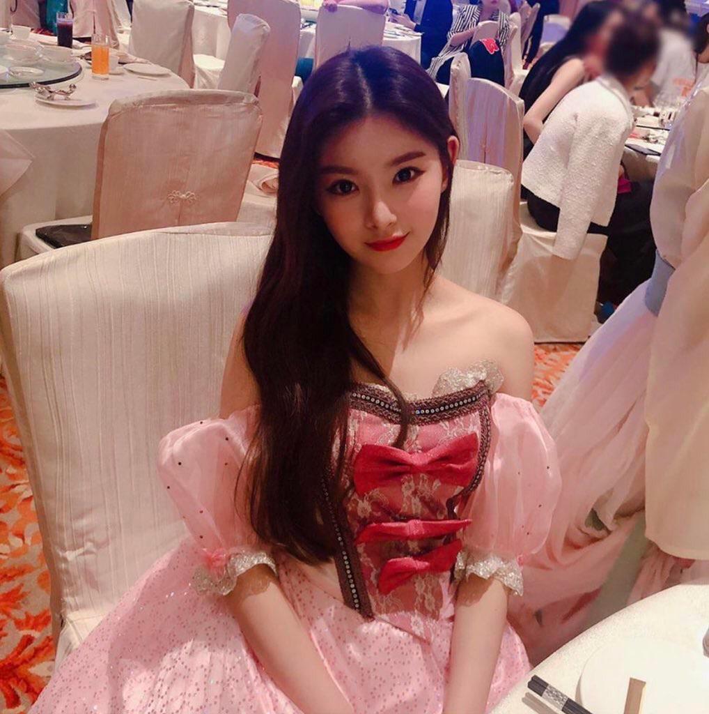 Wang Yiren Looking Like A Chinese Heiress | Scrolller