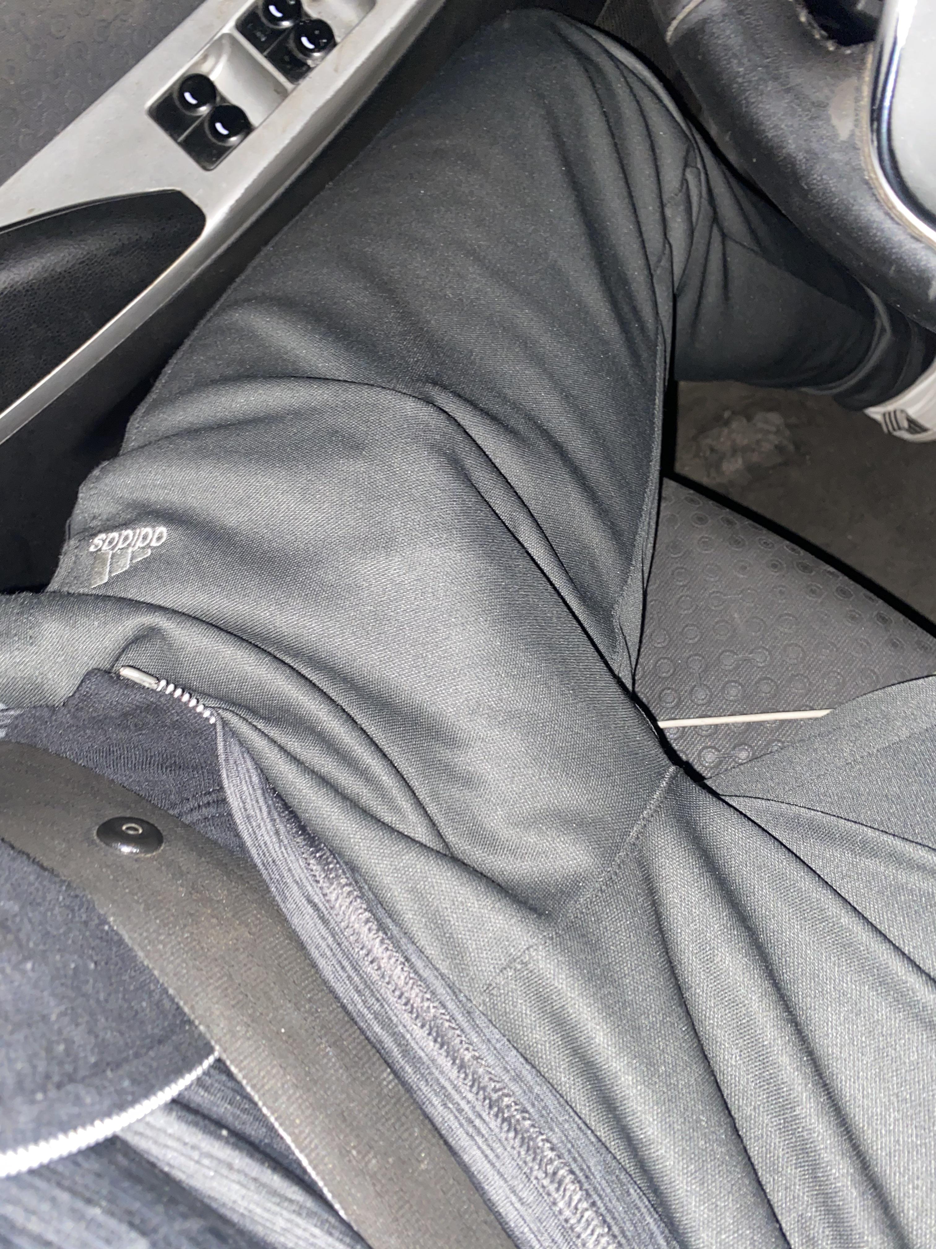 Wanna find out what’s under | Scrolller