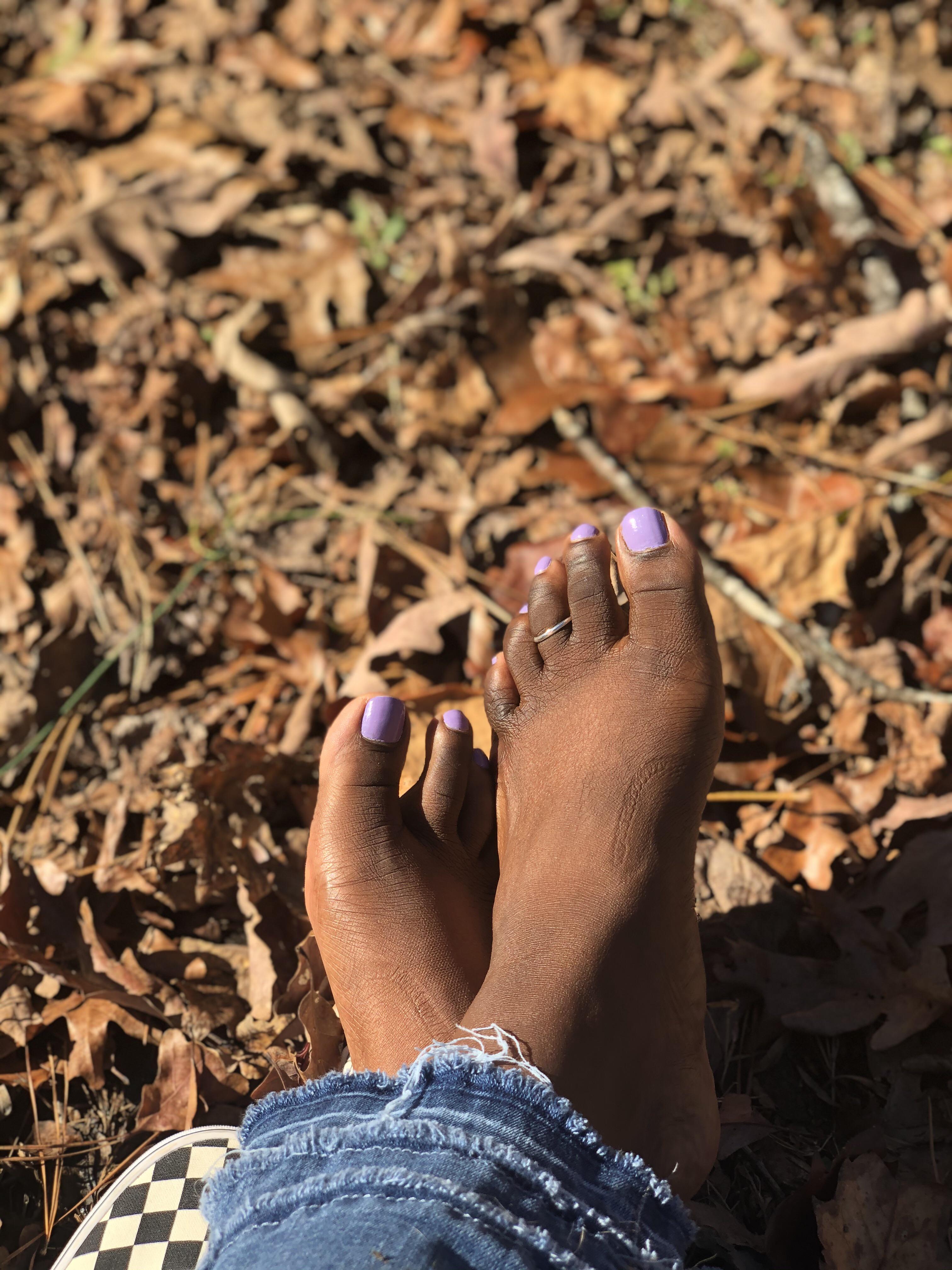 Want to see my feet in action ? DM me | Scrolller