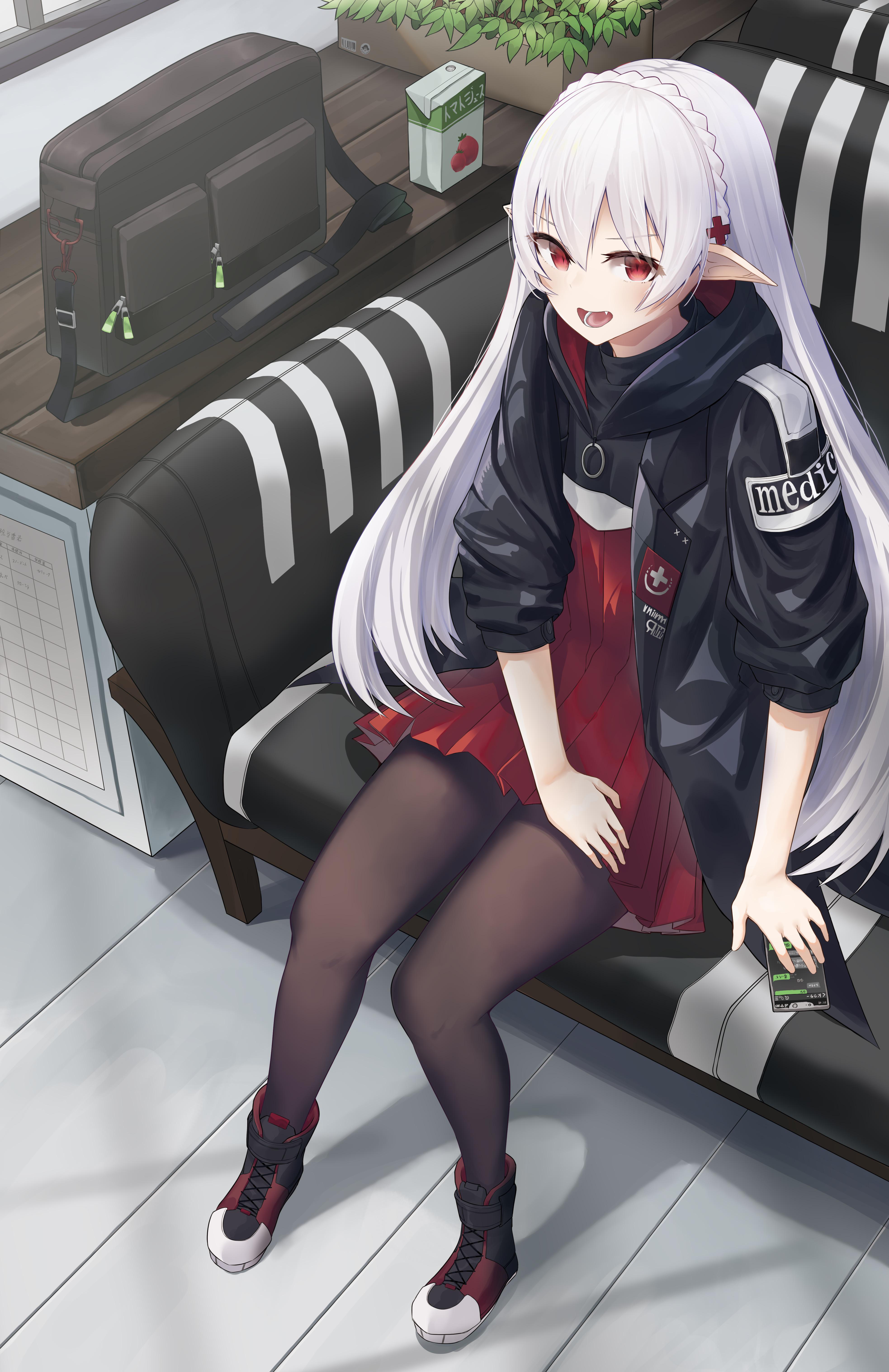 Warfarin Lounge | Scrolller