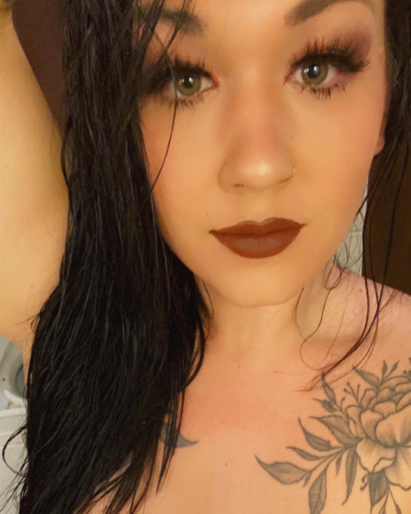 Wash my back and I’ll wash yours? | Scrolller