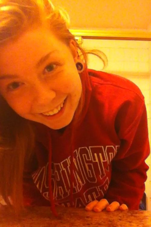 Washington State College Chick | Scrolller