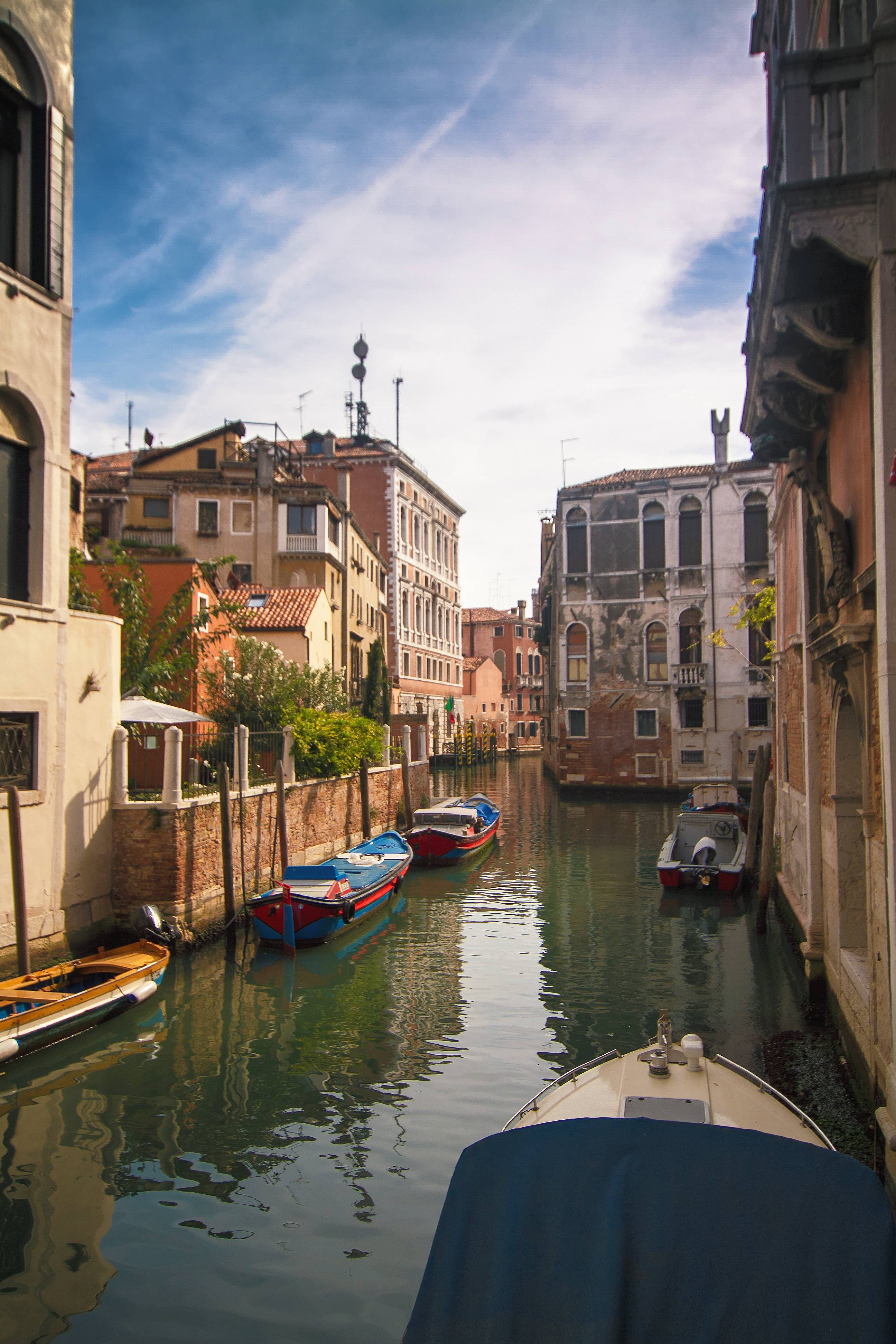 Waterway in Venice, Italia. | Scrolller