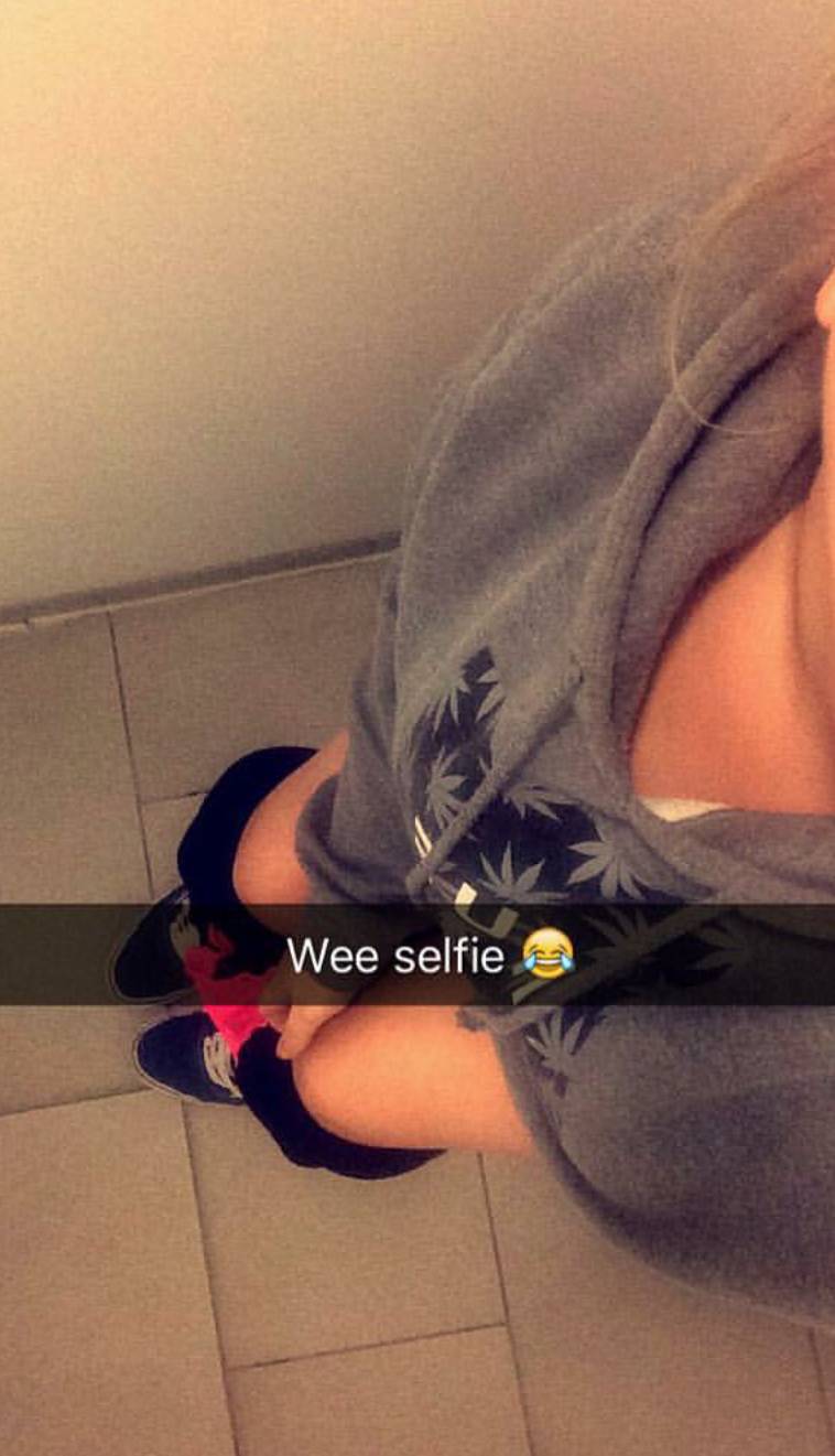 Wee Selfie | Scrolller